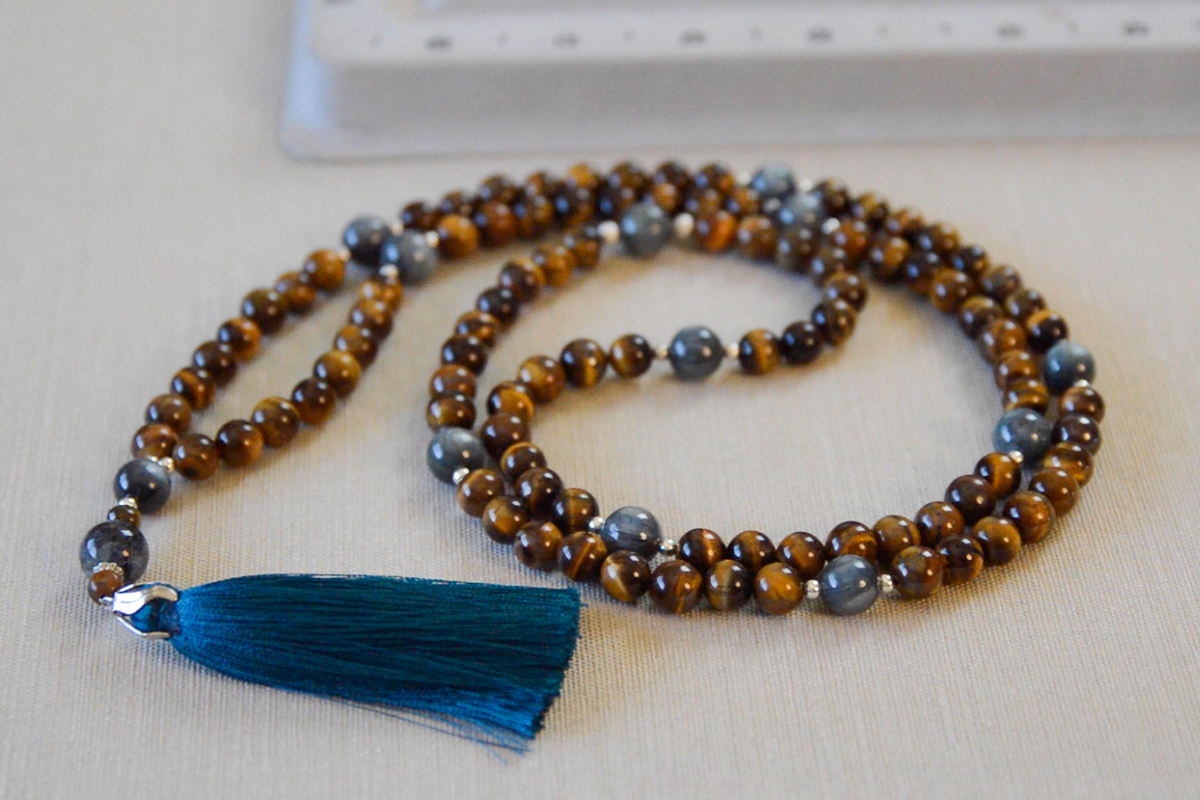DIY 108-Bead Mala Necklace, Tiger Eye and Kyanite – The DIY MYSTIC